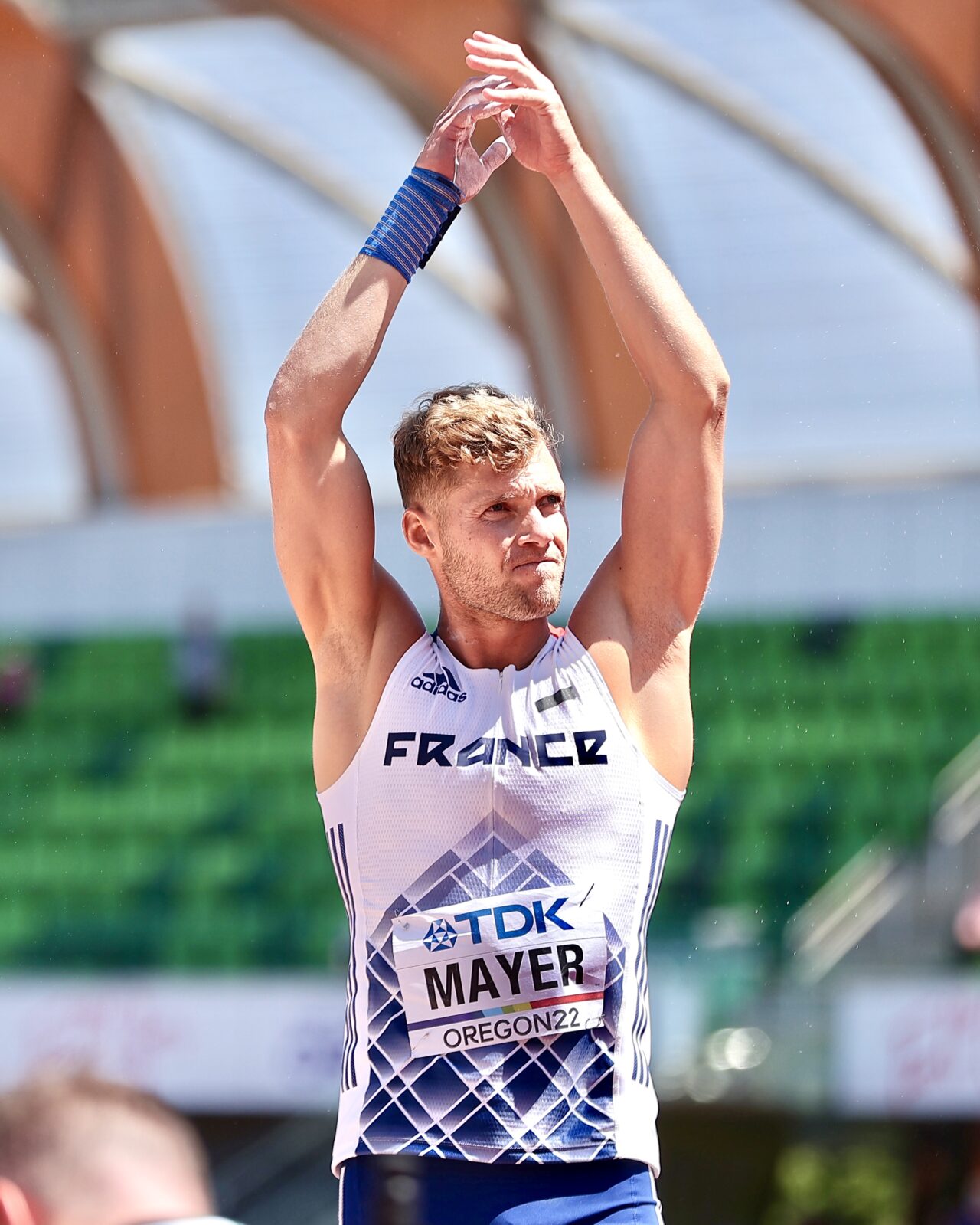 Kevin Mayer est sacré champion du monde du décathlon avec 8816 points à ...