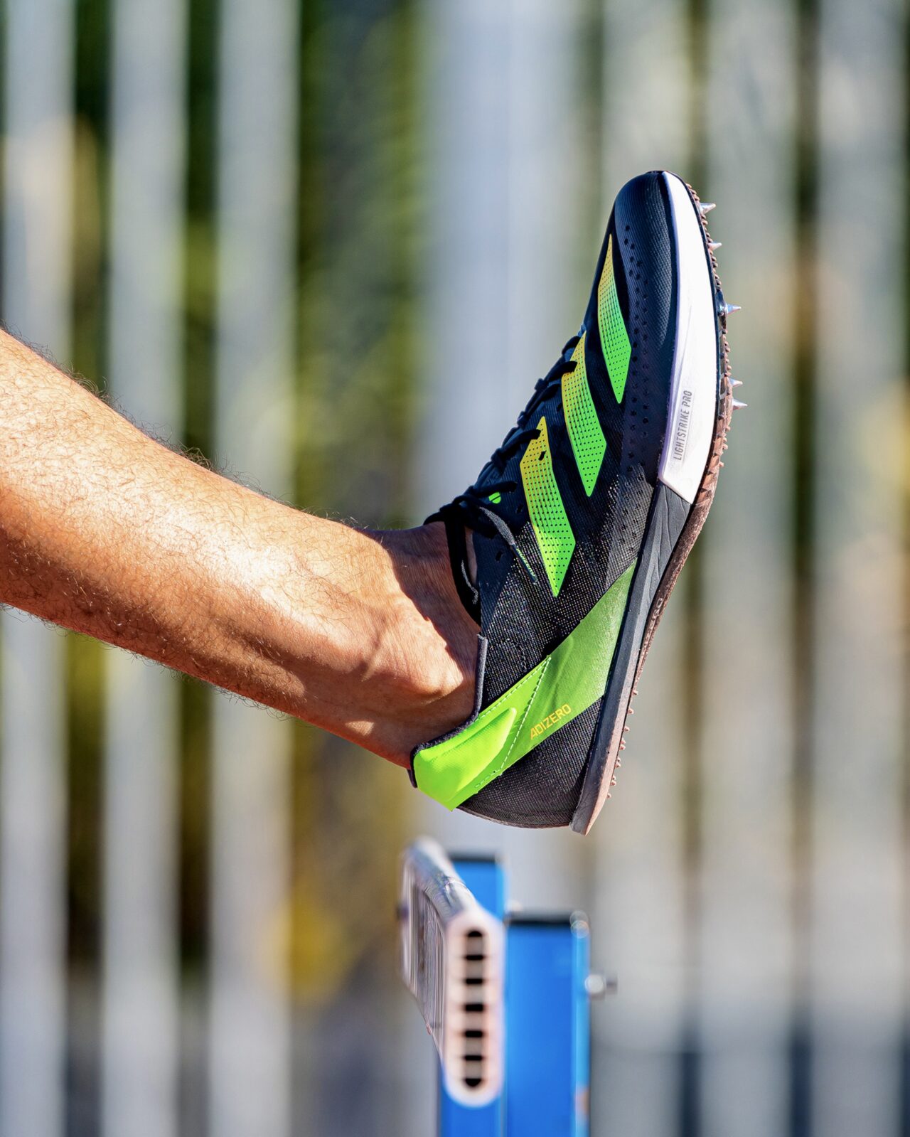 Notre shooting de la Adizero Prime SP2, paire de pointes de sprint à ...
